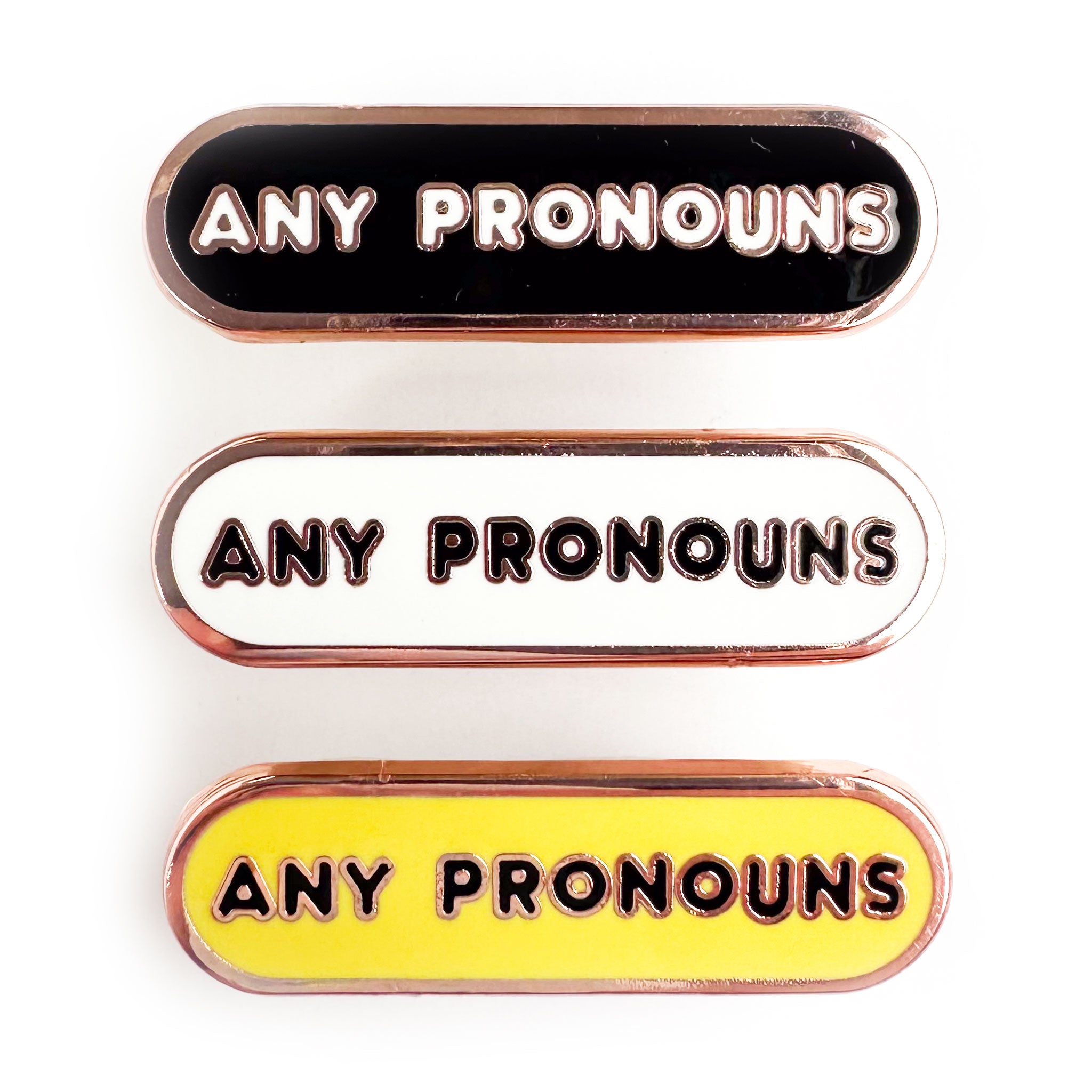 Any Pronouns Plaque Enamel Pin – Kitty With A Cupcake